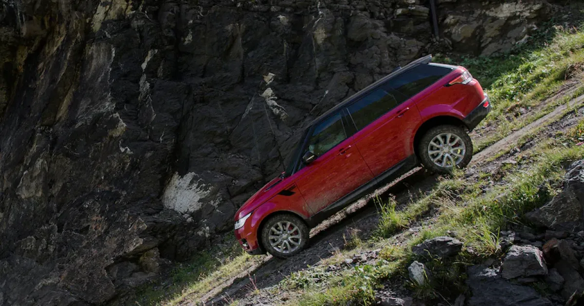 Sur quelle vitesse devez-vous descendre une pente raide ? - DailyDriven