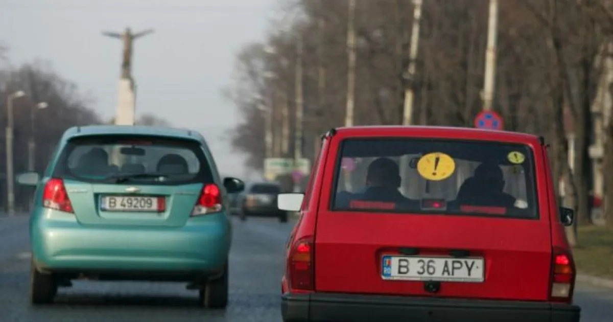 Poți conduce în străinătate ca șofer începător? Ce spune legea ...