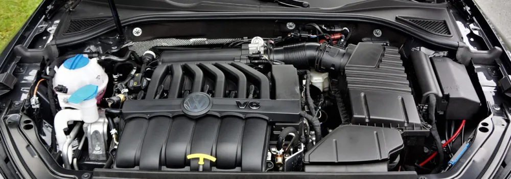 Volkswagen Audi 3.6 FSI VR6 motor - DailyDriven