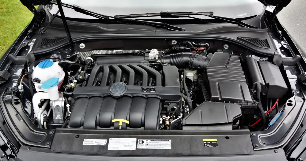 Volkswagen Audi 3.6 FSI VR6 motor - DailyDriven