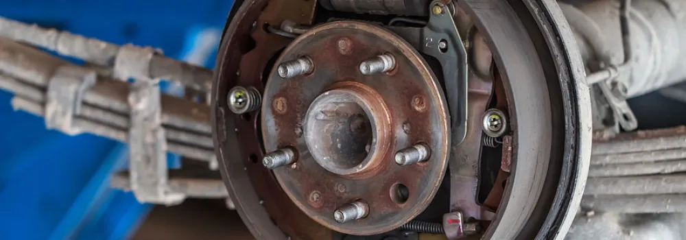 ¿Cómo funcionan los frenos de tambor y las obstrucciones? - DailyDriven