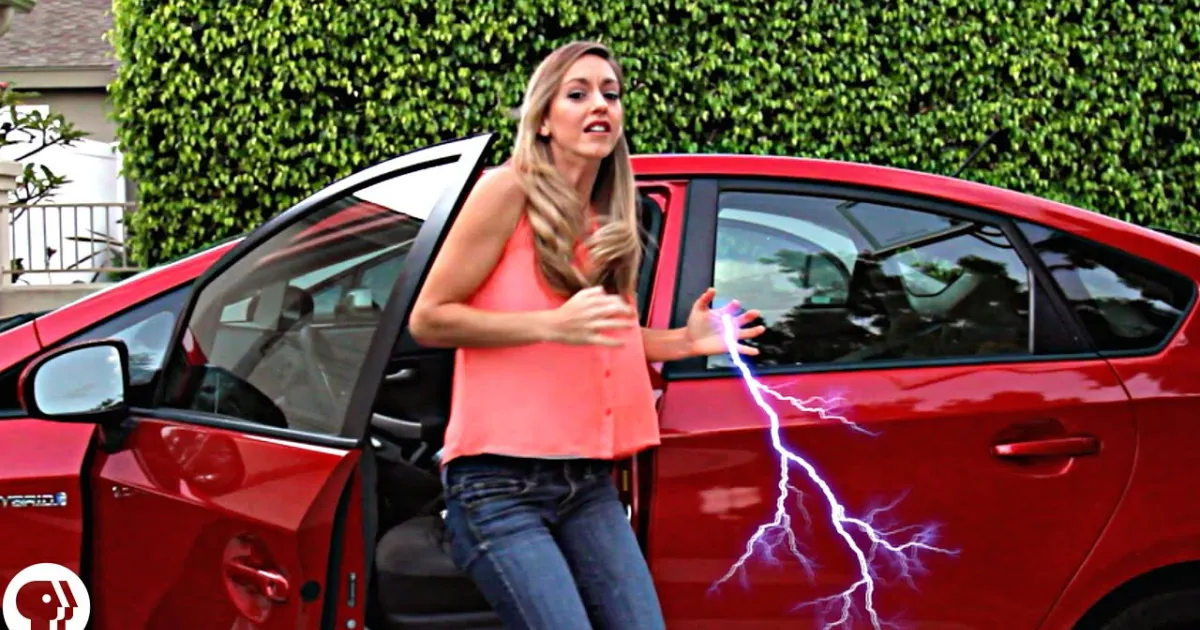 Hvorfor får du elektrisk støt ved bilens dør - DailyDriven