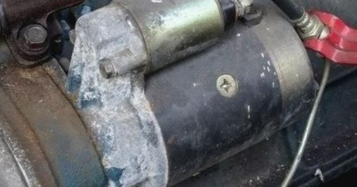 Localisation et remplacement du démarreur sur Peugeot 308 - DailyDriven